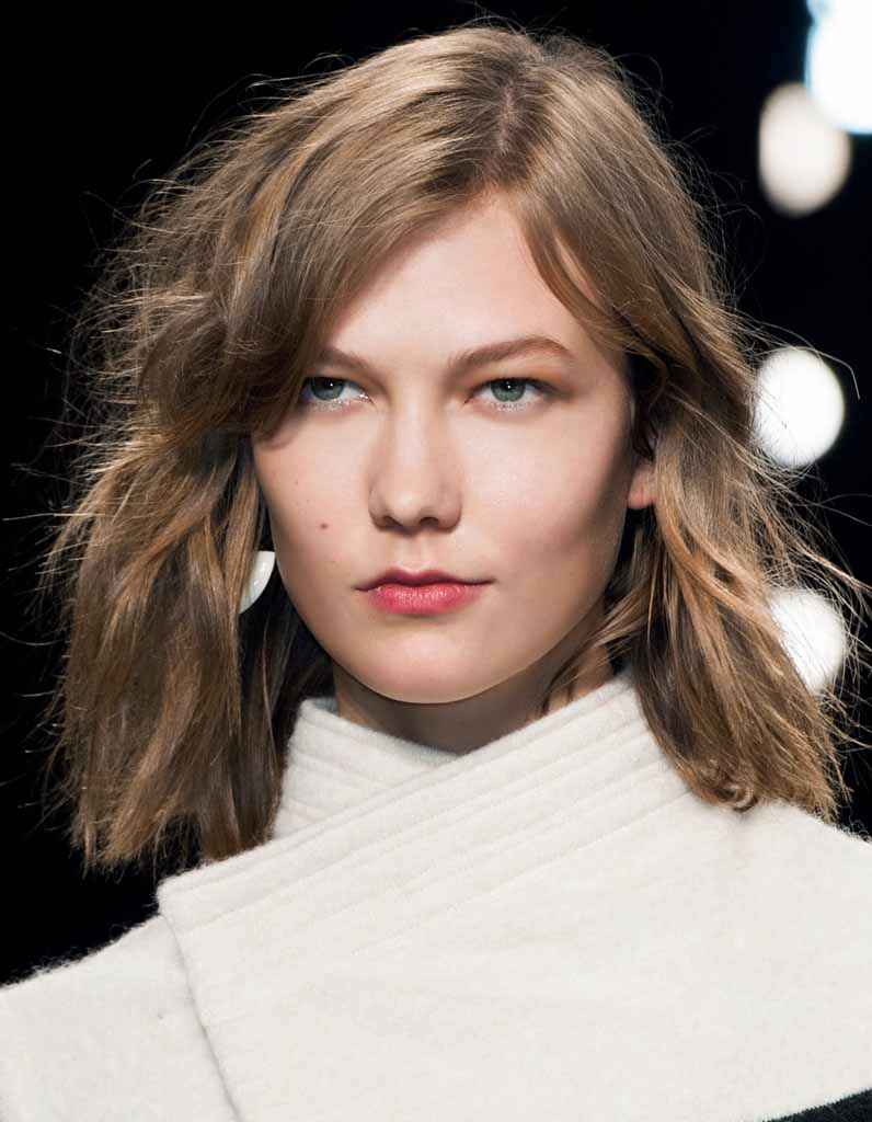 Beauté Coiffure Laque Défilé Elle