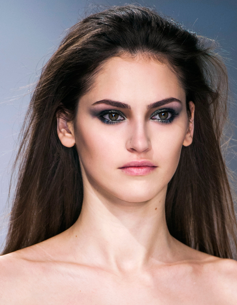Coiffure Soirée Décontractée 40 Coiffures De Soirée Cool Ou
