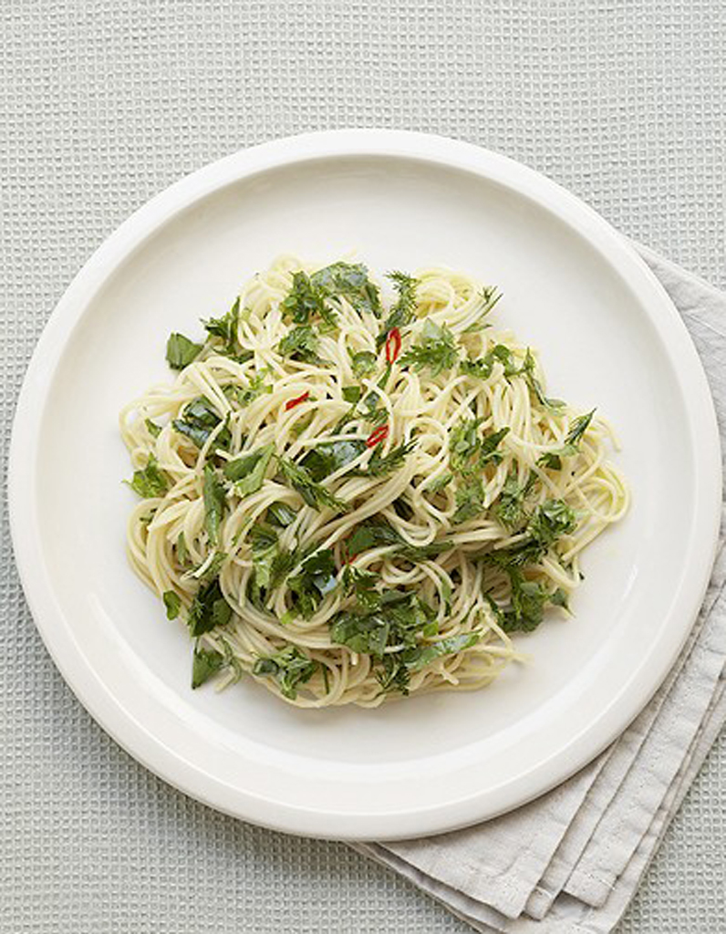 Pâtes aux herbes - Comment transcender des pâtes au beurre ? - Elle à Table