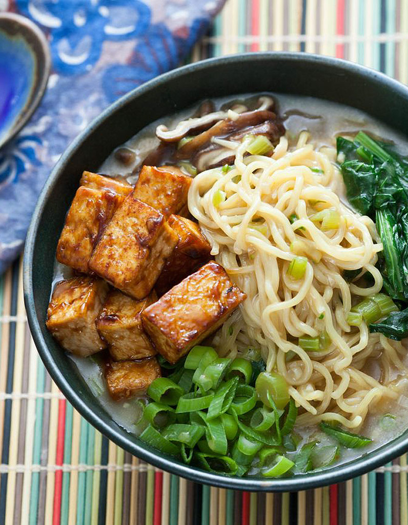 Miso et shiitaké râmen - De beaux et bons ramens comme au Japon - Elle ...