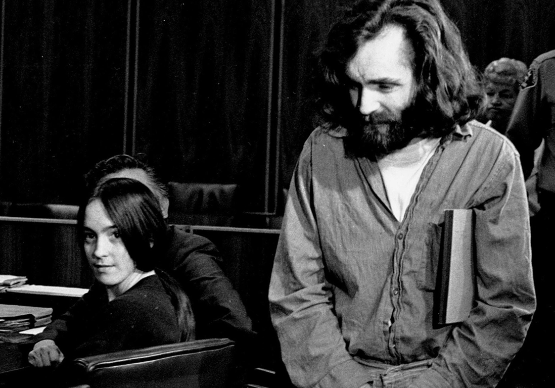Les Girls De Charles Manson En Deux Romans Chocs Elle