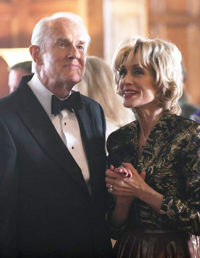 Mike Farrell et Judith Light - Andrew Cunanan, Gianni Versace, David ...