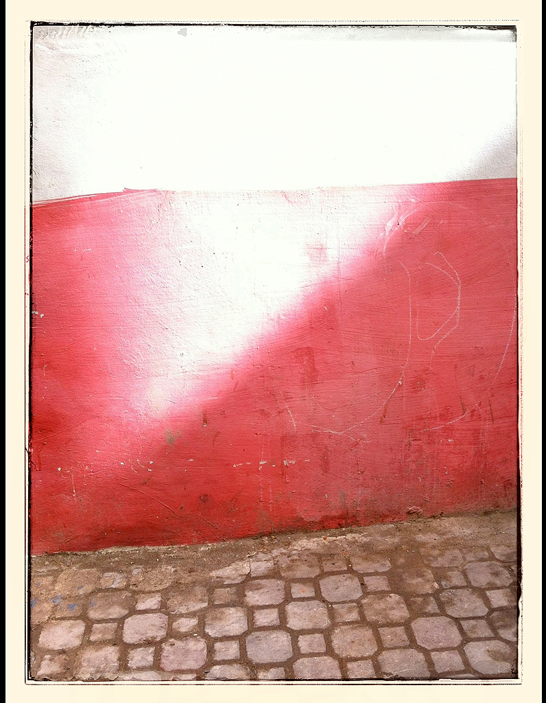 Mur rose et soleil - Un printemps à Essaouira - Elle