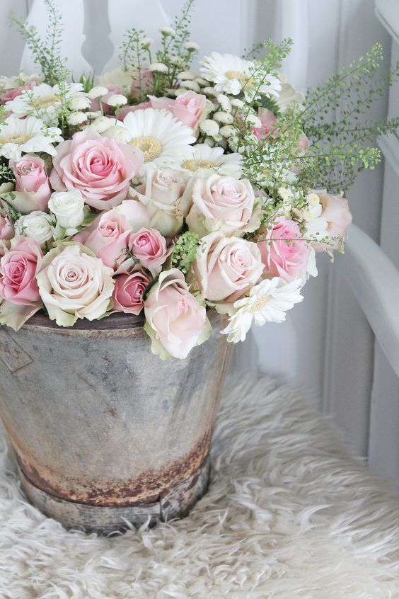 Bouquet de roses et marguerites - Les plus beaux bouquets de roses ...