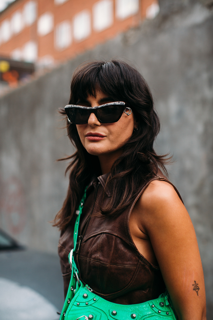 Choisir un sac vert - Street style : cette couleur tendance était ...