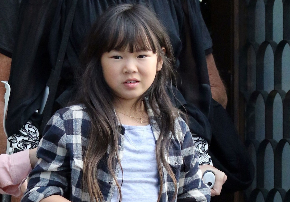 Joy Hallyday : ces photos de la petite dernière du clan vont vous faire ...