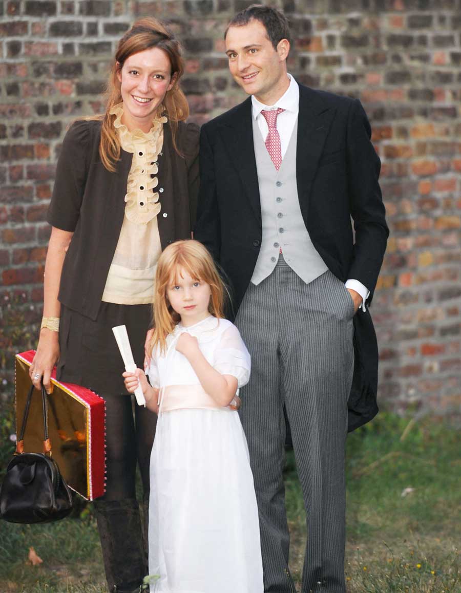 Qui était Iris Annabel Goldsmith, la fille de Kate Rothschild décédée à ...