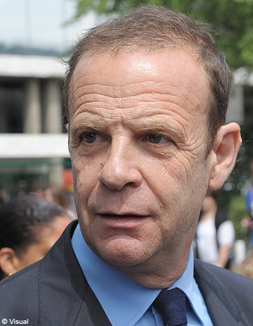 François-Marie Banier retire sa plainte contre un SDF - Elle