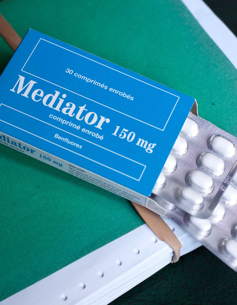 Mediator : jusqu’à 1 800 décès imputables au médicament - Elle